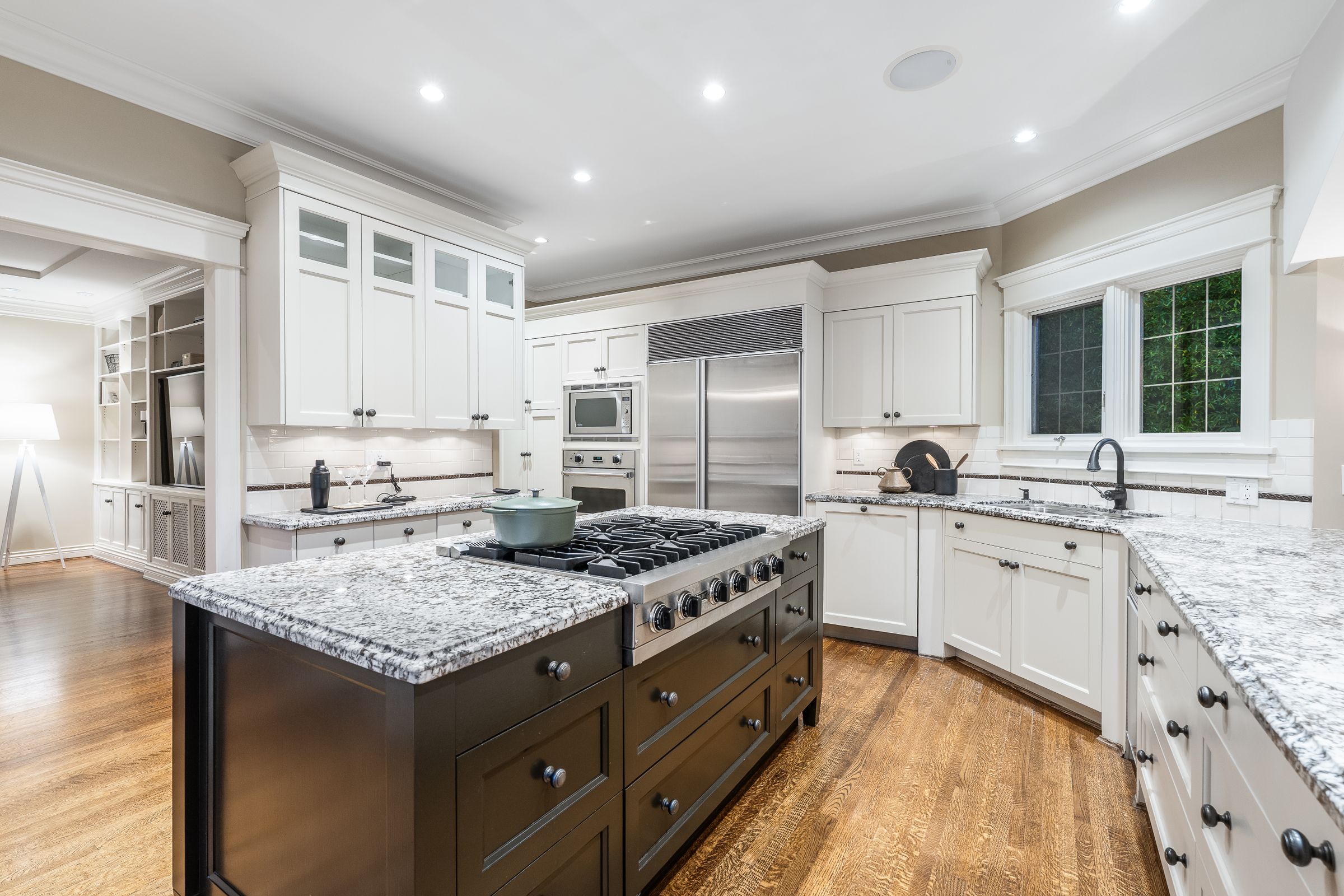 2716 W 49th Avenue, Southlands, Vancouver West